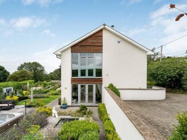 Llanbedr Dyffryn Clwyd, Ruthin, 4 Bedroom Detached