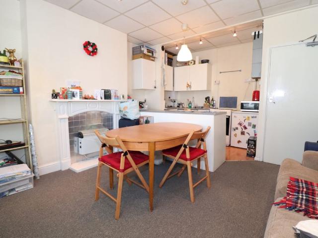 Llanbleddian Gardens, Cathays CF24, 1 bed flat to rent, £875 pcm | PrimeLocation