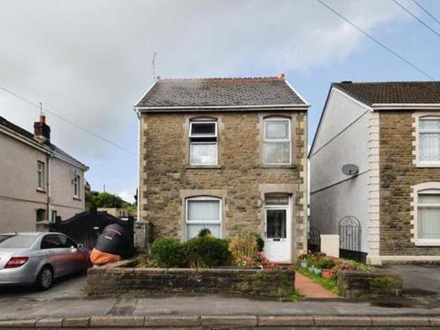 Llangennech, Afon Road, Llanelli, 4 Bedroom Detached