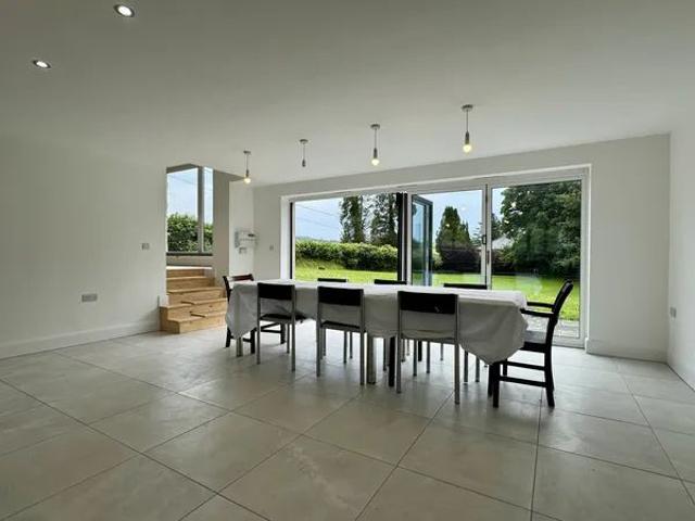 Llangyndeyrn, Kidwelly, SA17