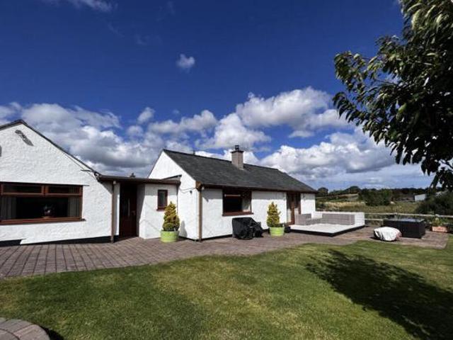 Llanddeiniolen, 3 Bedroom Bungalow