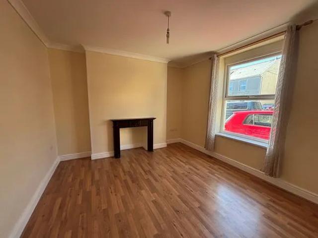 Llandeilo Road, Rhydaman, SA18
