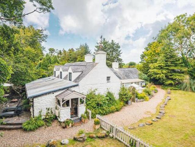 Llandwrog, Gwynedd, 4 Bedroom Character