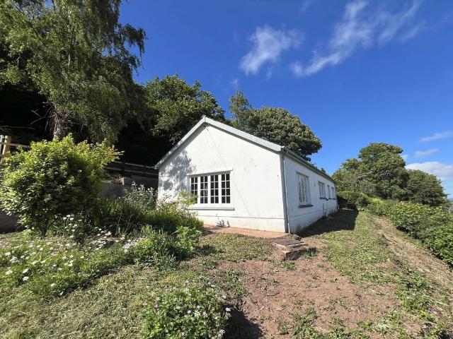 Llanellen, Abergavenny NP7, 2 bed detached bungalow to rent, £1,350 pcm | PrimeLocation