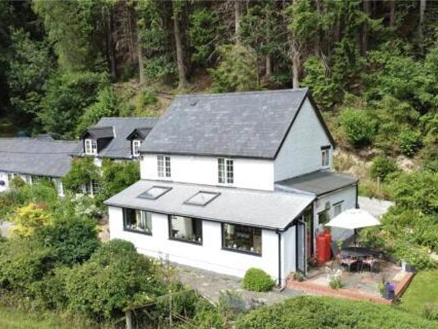 Llanfair Caereinion, Welshpool, 3 Bedroom Detached