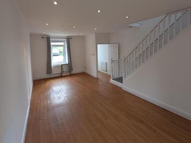 Llansamlet, Swansea SA7, 3 bed property to rent, £1,050 pcm | PrimeLocation
