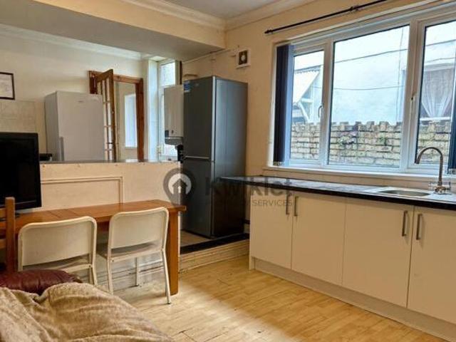 Llantwit Road, Treforest, 6 Bedroom Terraced