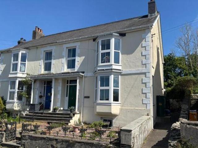Llanybydder, 5 Bedroom Semi detached