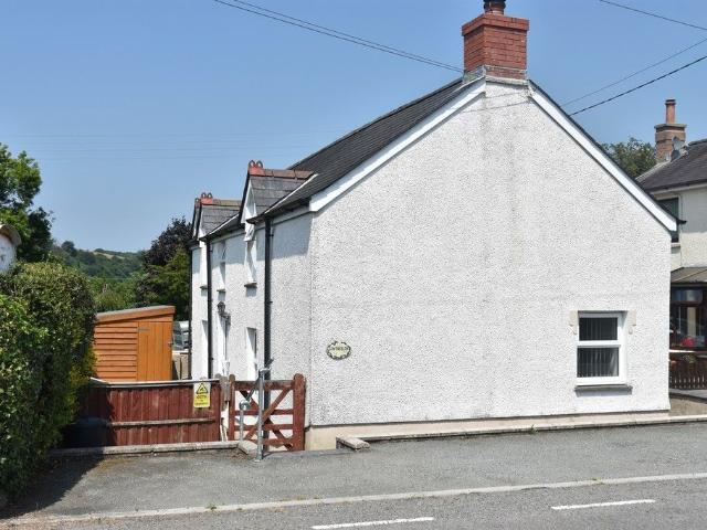 Llwyncelyn, Penrhiwllan SA44, 3 bed semi detached house to rent, £800 pcm | PrimeLocation