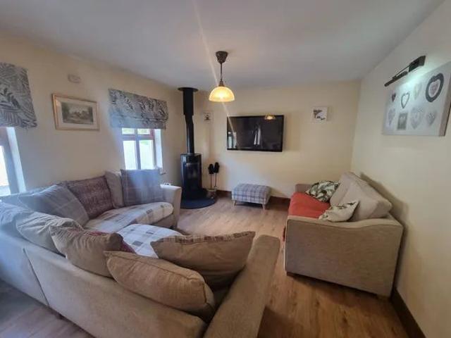 Llwyncelyn Uchaf, Llanelli, SA15