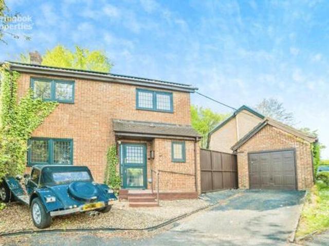 Llys Briallen, Brackla, 5 Bedroom Detached