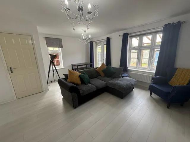 Llys Rhaeadr, Swansea, SA9
