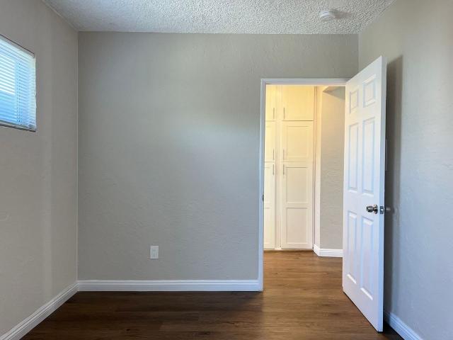 LN4419 1 Bedroom Apartment for Rent at 4419 W 171st St, Lawndale, CA 90260 Lawndale