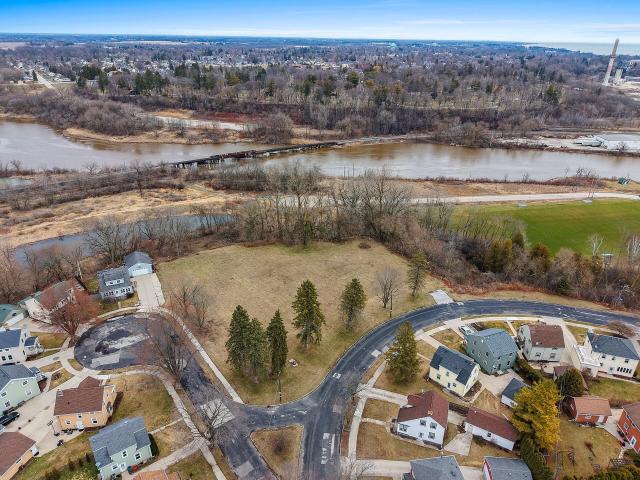 Lt2 Riverview Dr
