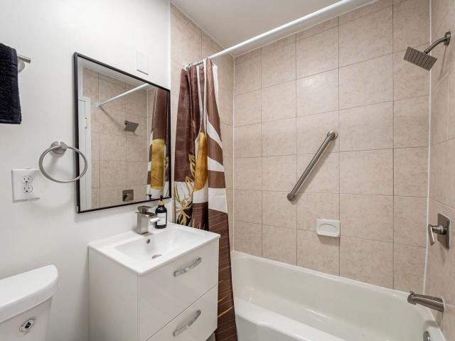 Lumarc Apartments Studio Apartment for Rent at 888 E Dublin Granville Rd, Columbus, OH 43229 Busch