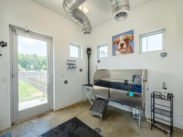 Lumen 1 Bedroom Apartment for Rent at 2100 N Campus Pkwy, Hampton, VA 23666 Hampton Roads Center