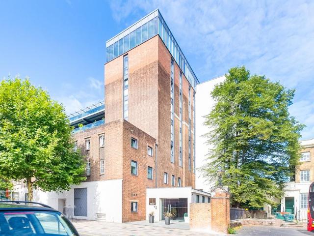 Lumiere Apartments, St John's Hill. 1 bed flat to rent £2,100 pcm £485 pw
