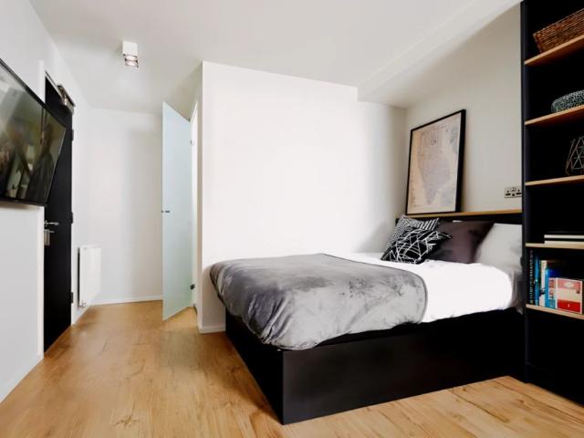 Luminous studio close to Nottingham Castle