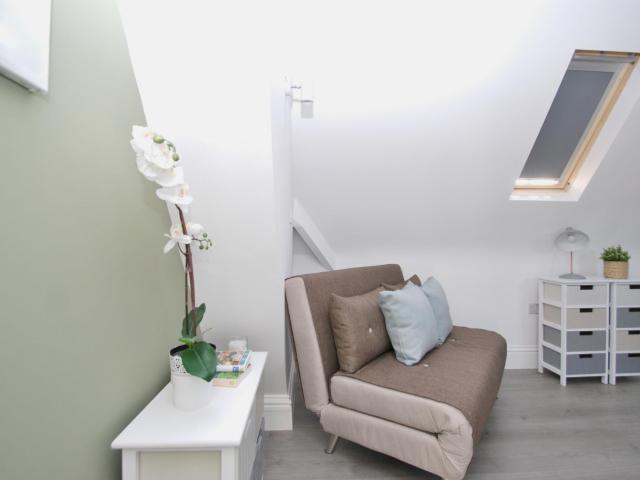 Luminous studio in Ealing Has an Apartment