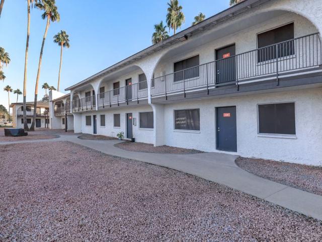 Lumina on 19th Apartments Studio Apartment for Rent at 1905 W Las Palmaritas Dr, Phoenix, AZ 85021 La Mancha