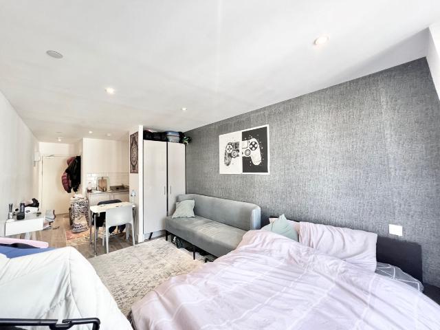 Luminaire Apartments, Kilburn High Road NW6, Studio to rent, £1,250 pcm | PrimeLocation