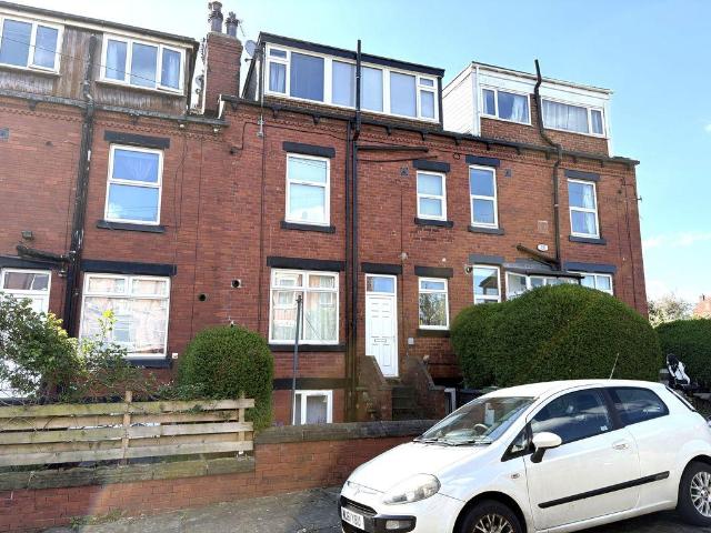 Lumley Grove, Leeds 3 bed terraced house to rent £1,495 pcm £345 pw