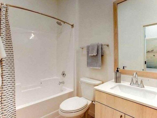 Lumos Apartments 1 Bedroom Apartment for Rent at 2826 Girard Ave S, Minneapolis, MN 55408 Uptown