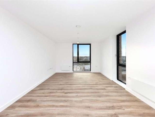 Lun, Calibra Court, Kimpton Road, Luton, LU2