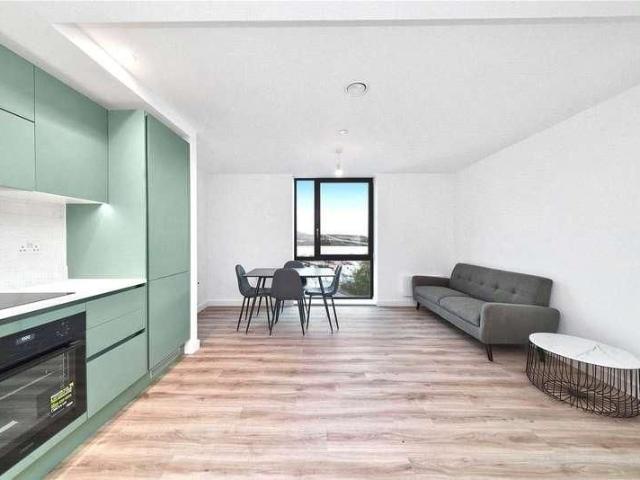 Lun, Viva Court, Kimpton Road, Luton, LU2