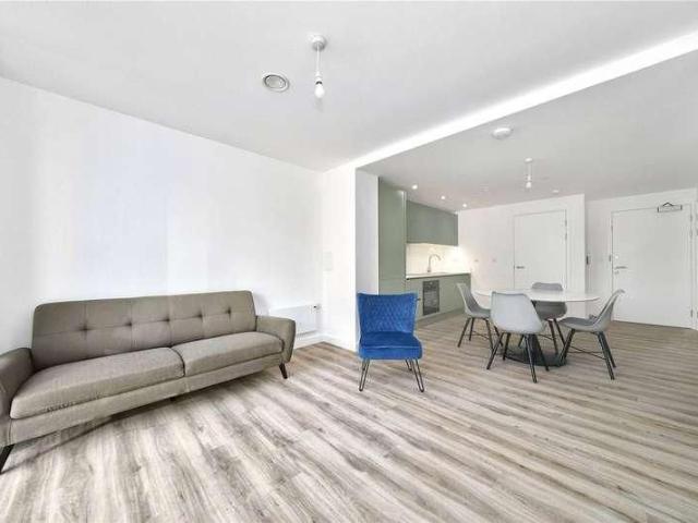 Lun, Viva Court, Kimpton Road, Luton, LU2
