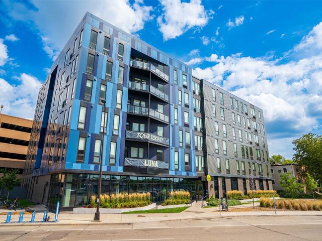 Luna Apartments