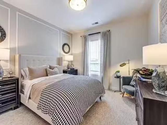 Luna 2 Bed 2 Bath
