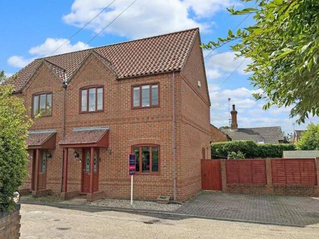 Lunn Lane, Collingham, 3 Bedroom Semi detached