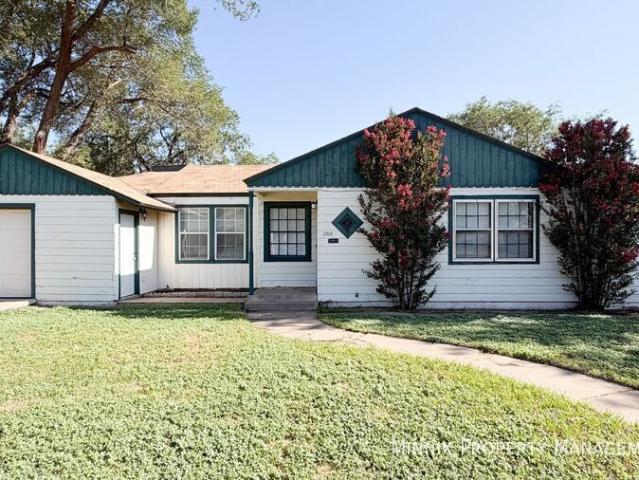 Lubbock, TX For Rent 3 bedroom/ 3 bath| Near TTU| 2414 27th St