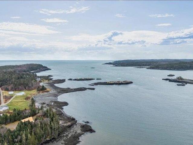 Lubec ME 04652 105204618