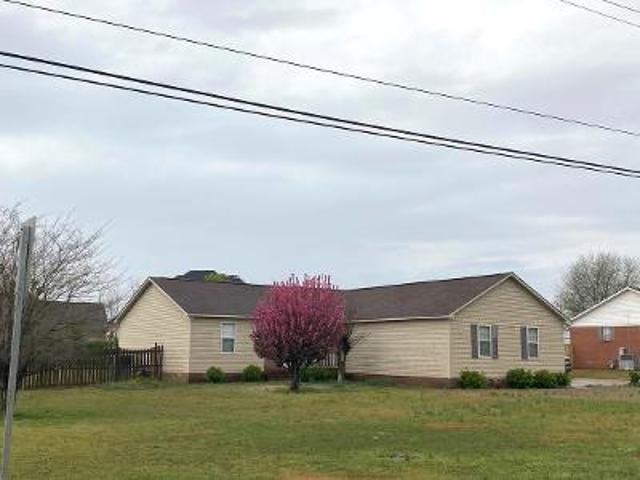 Lucas Ferry Rd