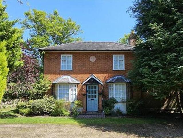 Lucas Green Road, West End, 4 Bedroom Detached