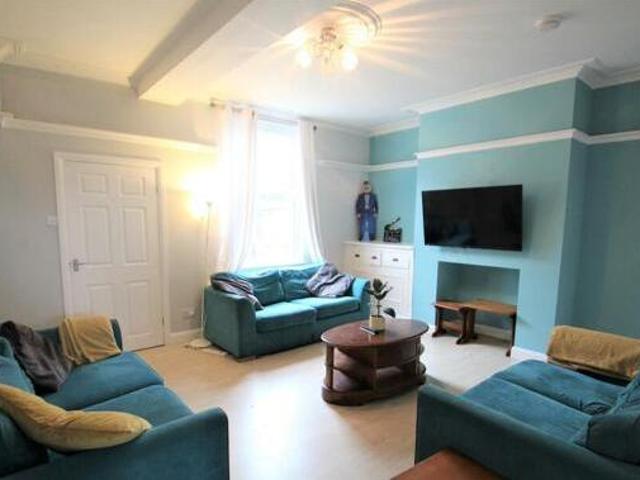 Lucas Place, Woodhouse, 6 Bedroom Terraced