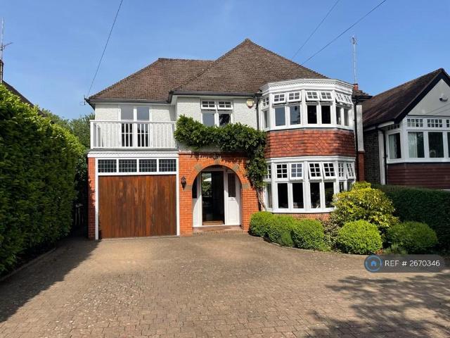 Lucastes Avenue, Haywards Heath, RH16 5 bed detached house to rent £4,750 pcm £1,096 pw