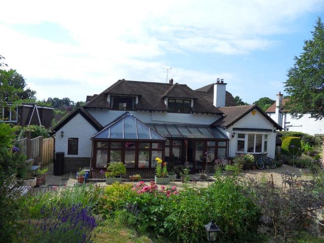 Lucastes Lane, Haywards Heath RH16 6 bed detached house to rent £3,500 pcm £808 pw