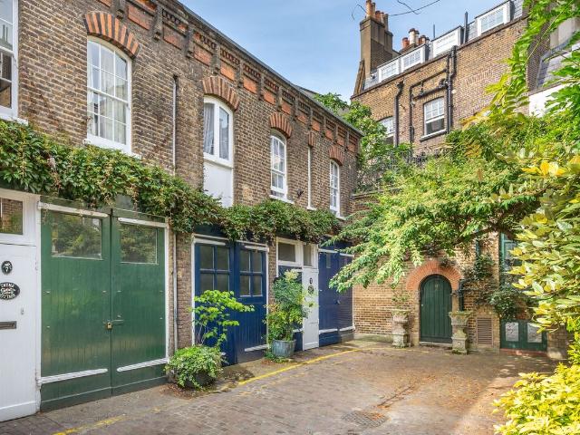Lucerne Mews, Hillgate Village, London W8, 1 bed maisonette to rent, £3,000 pcm | PrimeLocation