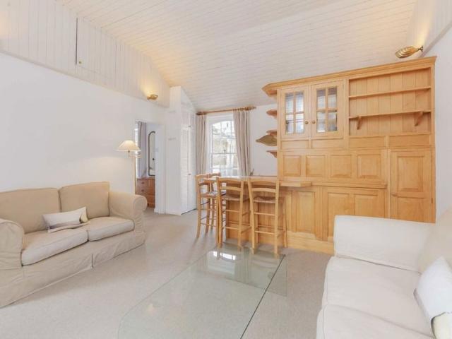 Lucerne Mews, W8, London