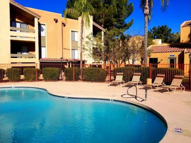 Lucera Apartments Homes 2 Bedroom Apartment for Rent at 2940 E Broadway Rd, Mesa, AZ 85204