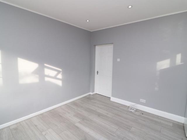 Lucien Road, London SW17, 1 bed flat to rent, £1,550 pcm | PrimeLocation