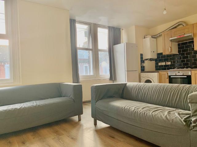 Lucien Road SW17, 2 bed flat to rent, £2,000 pcm | PrimeLocation