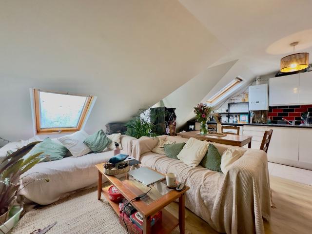 Lucien Road SW17, 2 bed flat to rent, £2,300 pcm | PrimeLocation