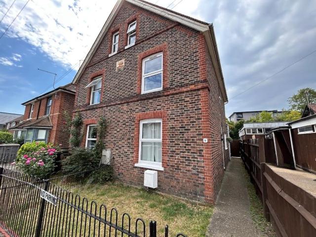 Lucknow Road, Paddock Wood, Tonbridge TN12, 3 bed semi detached house to rent, £1,650 pcm | PrimeLocation