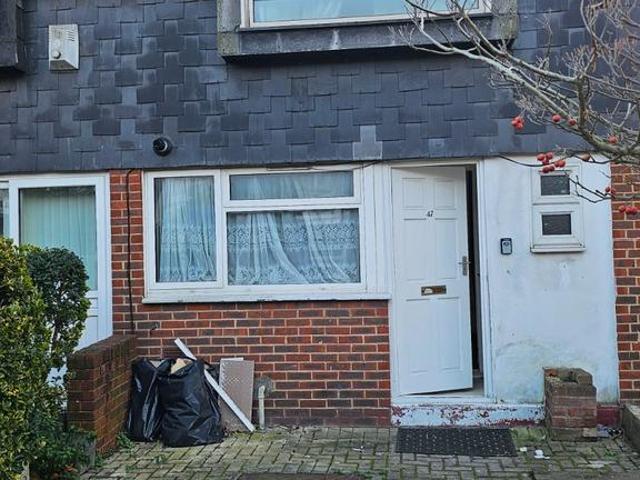 Ludwick Mews, London SE14 4 bed end of terrace house to rent £3,300 pcm £762 pw