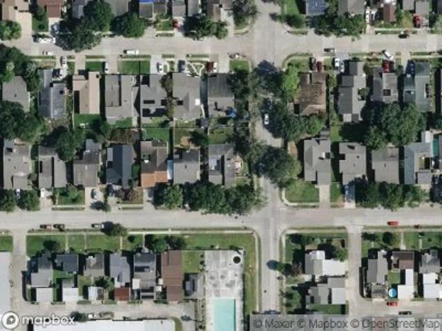 Ludington Dr