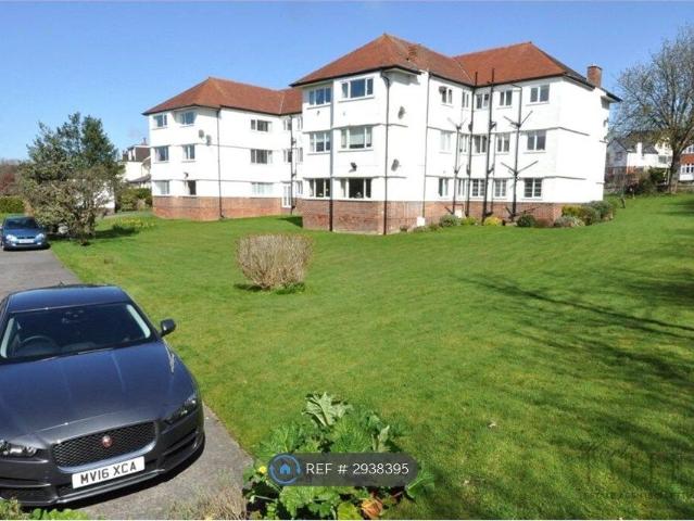 Ludlow Drive, West Kirby, Wirral CH48, 2 bed flat to rent, £895 pcm | PrimeLocation